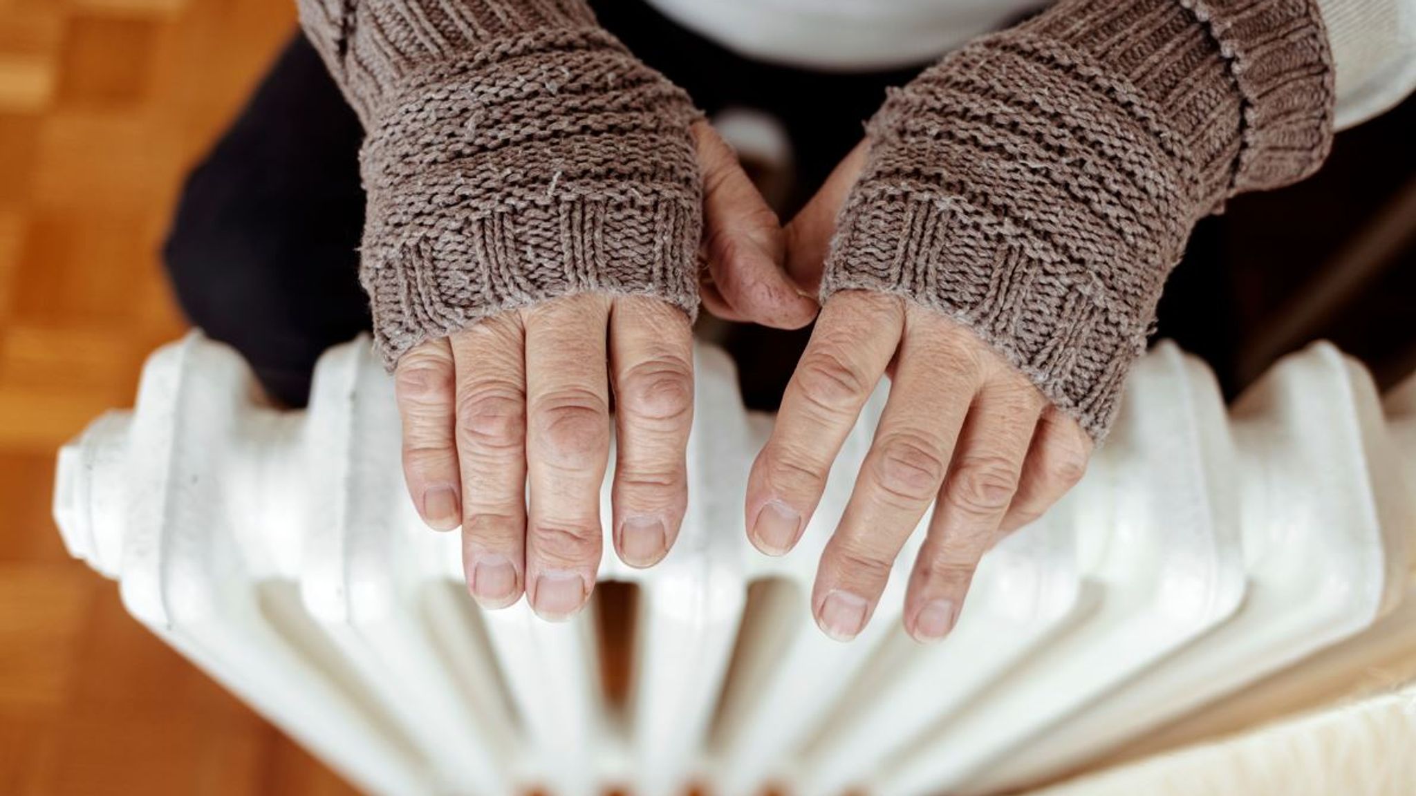 Weather: Cold alert issued for England as experts offer advice on how ...