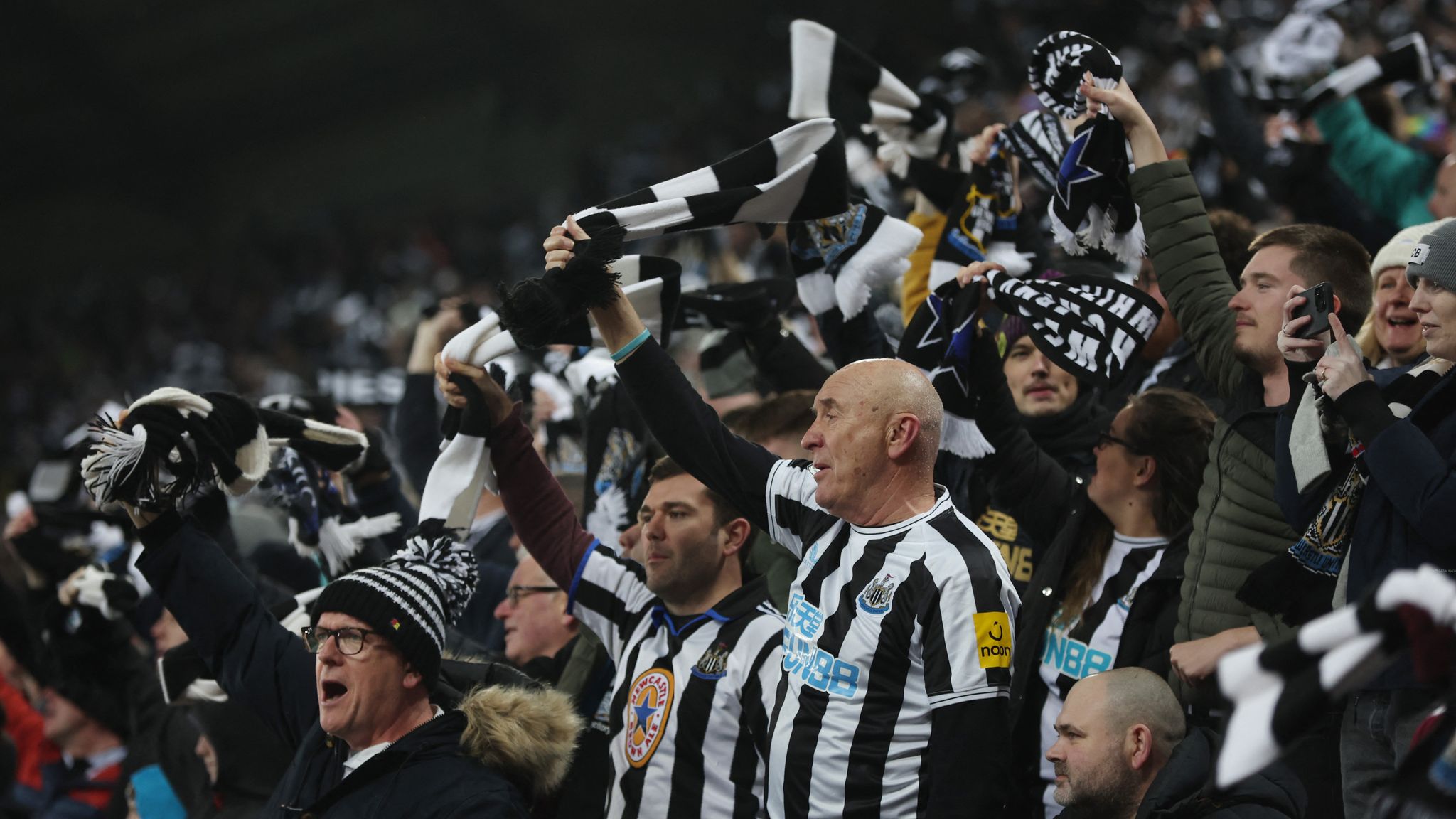 Carabao Cup final: Newcastle United's Eddie Howe hails city's 'truly ...