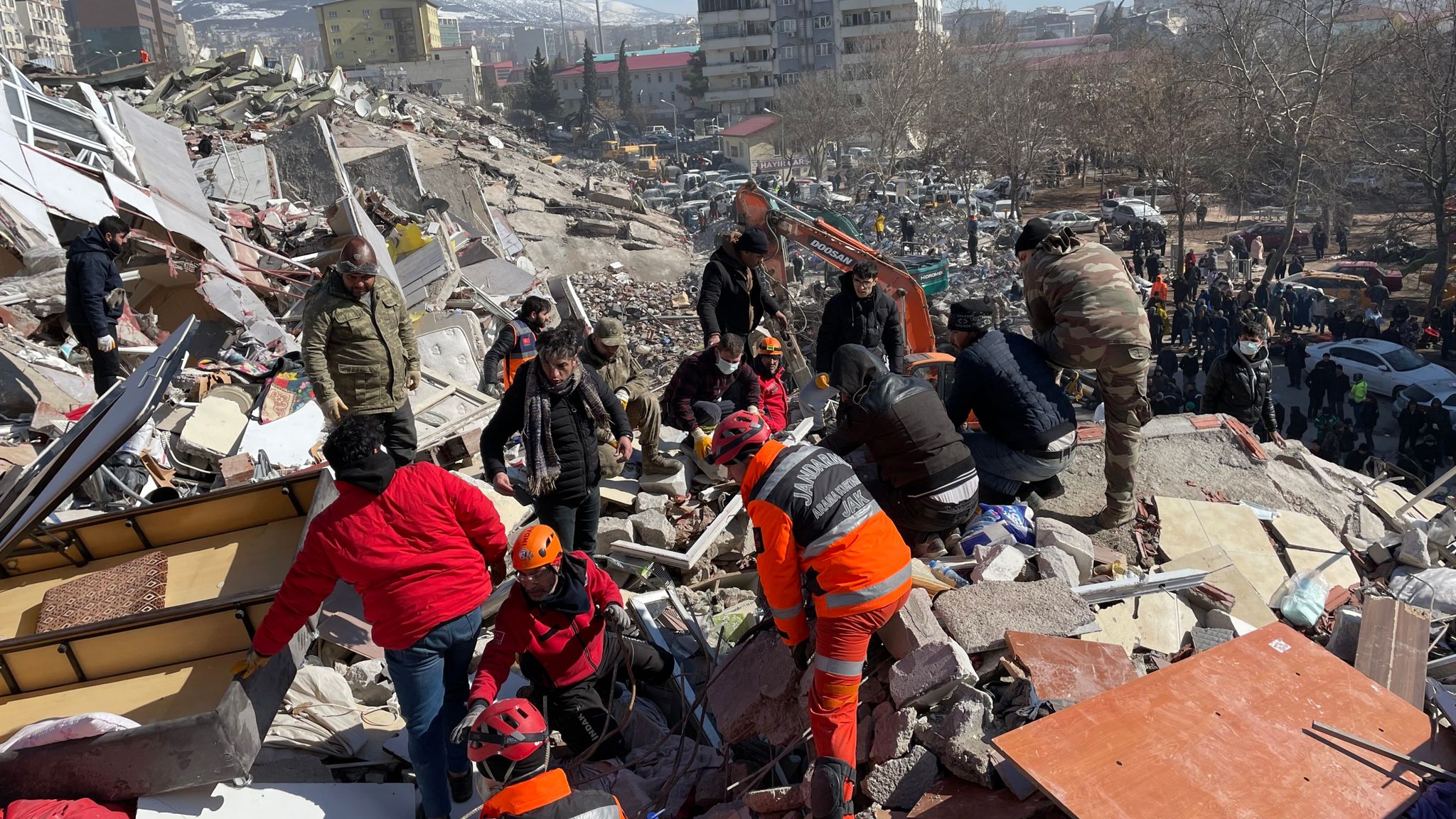 Turkey-Syria earthquake: 'The world has collapsed on its head ...