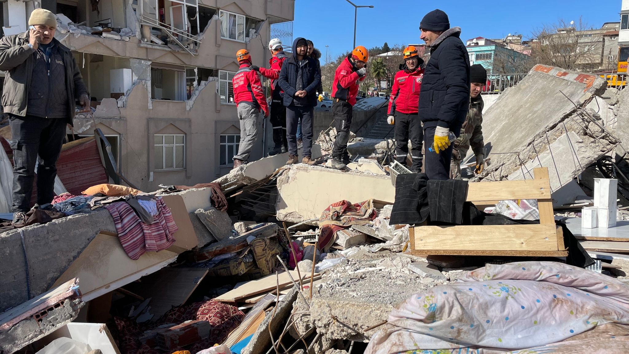 Turkey-Syria earthquake: 'The world has collapsed on its head ...