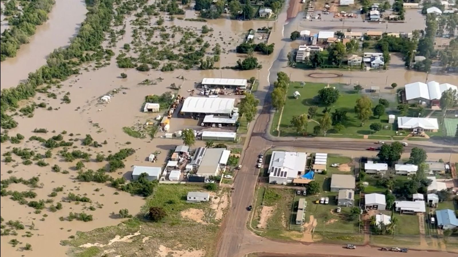 Australia: Record-breaking floods in Queensland as residents warned of ...