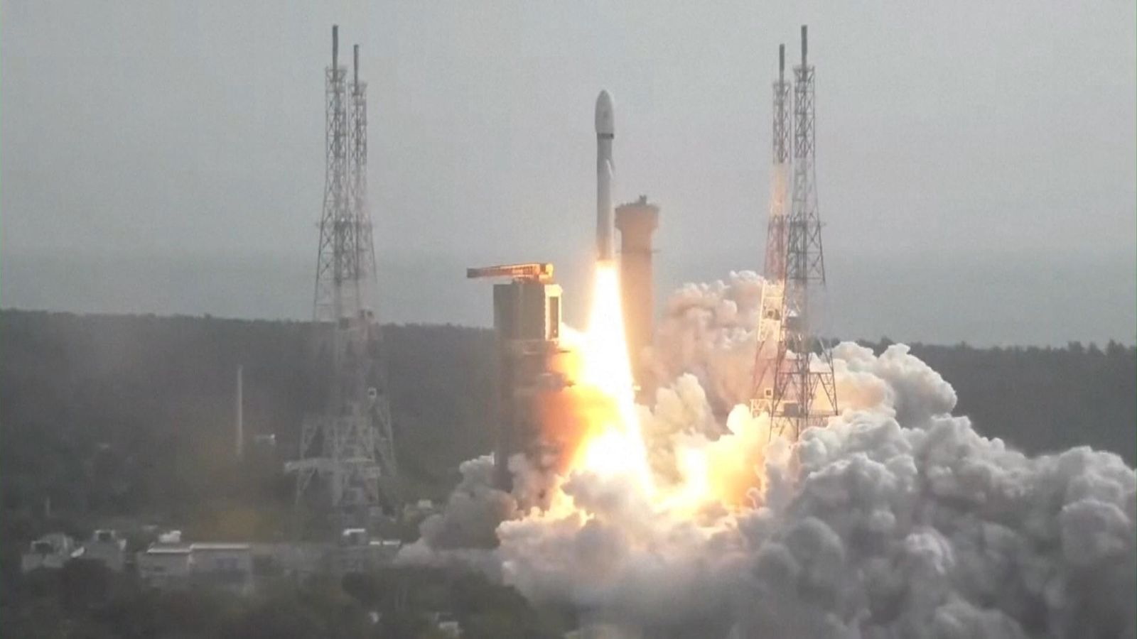 India S Space Agency Launches Final Batch Of Satellites For Uk