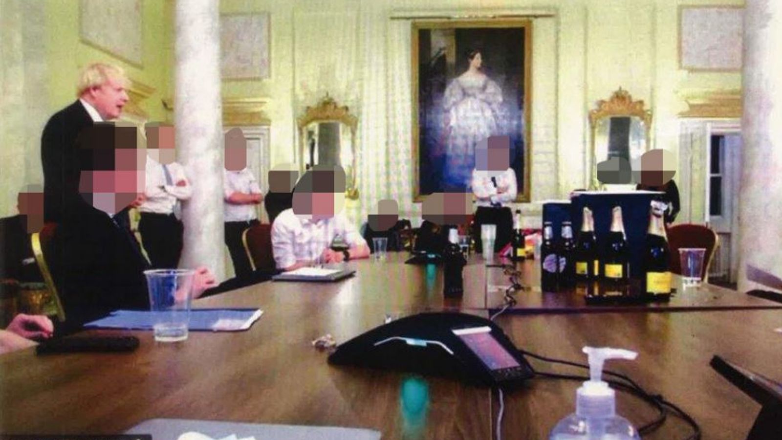 Partygate inquiry: New photos of Boris Johnson during lockdown ...