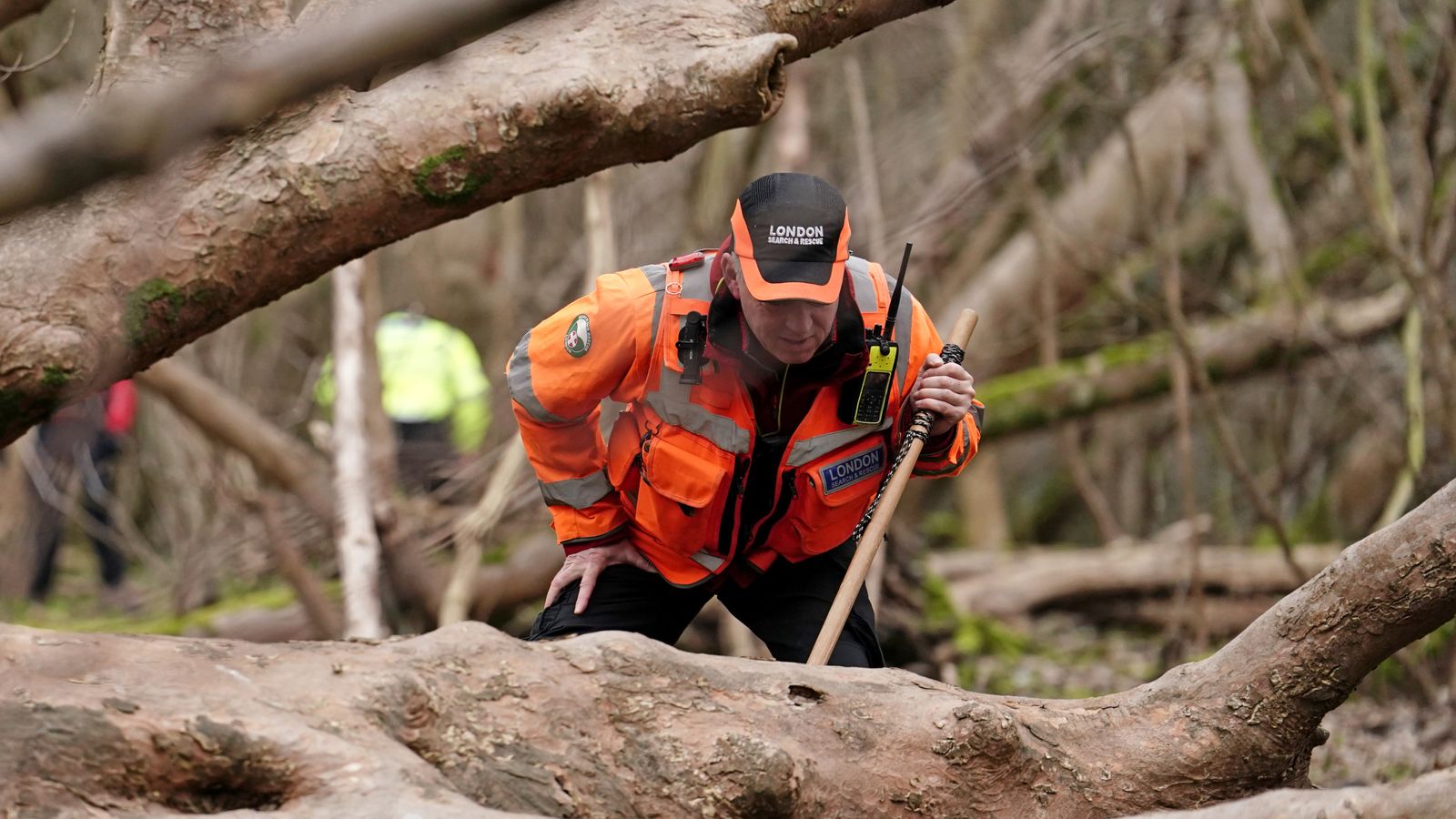 Police break into sheds in urgent search for aristocrat's baby | UK ...