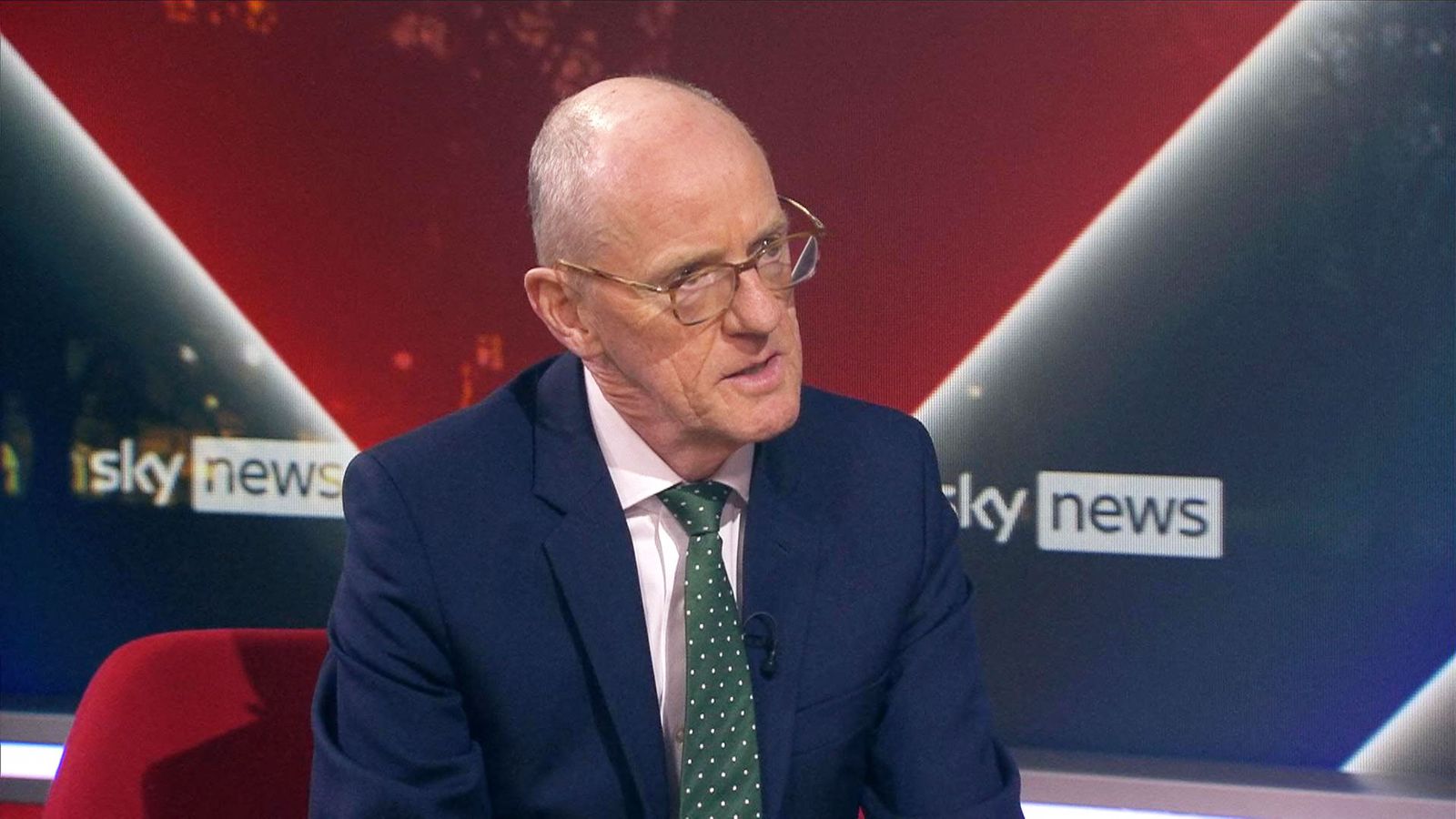 Schools minister Nick Gibb tells Sophy Ridge teachers should pause ...