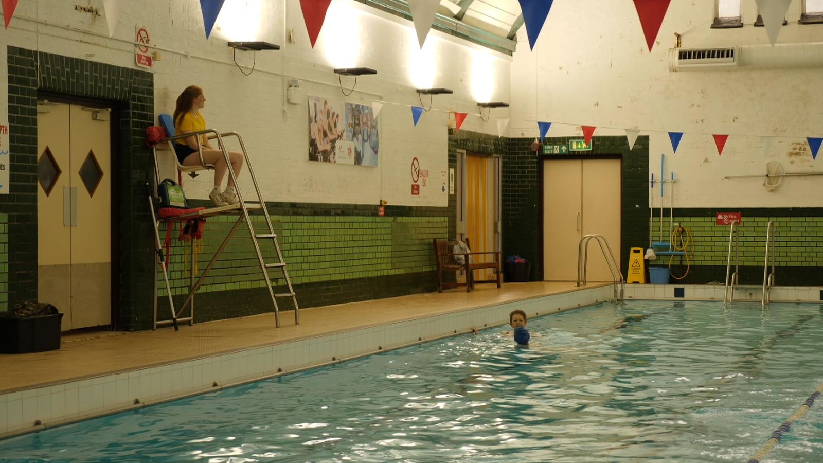 Half of Britain's swimming pools could close or face cuts over energy ...