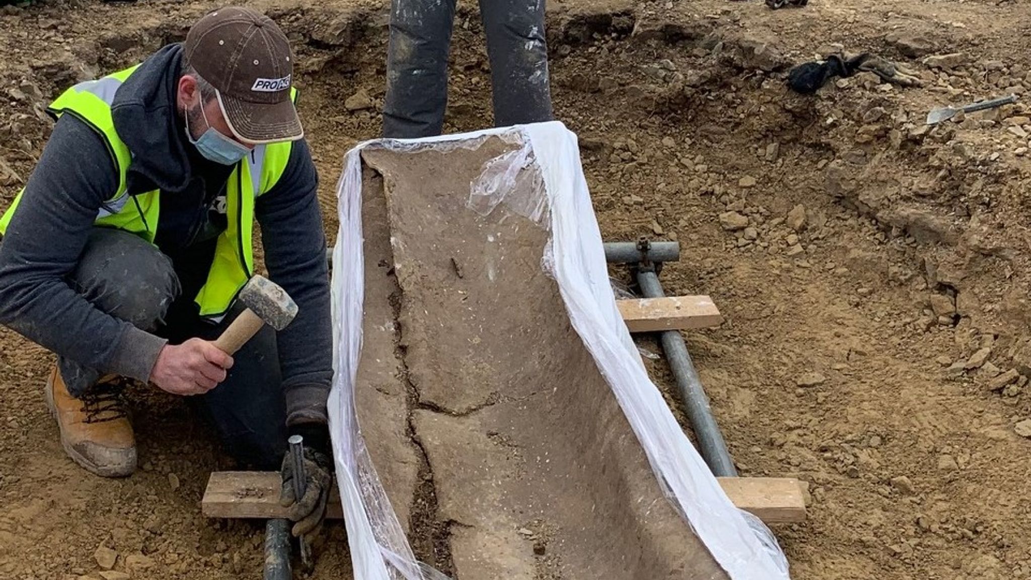 Roman burial site unearthed in 'truly extraordinary' excavation of ...