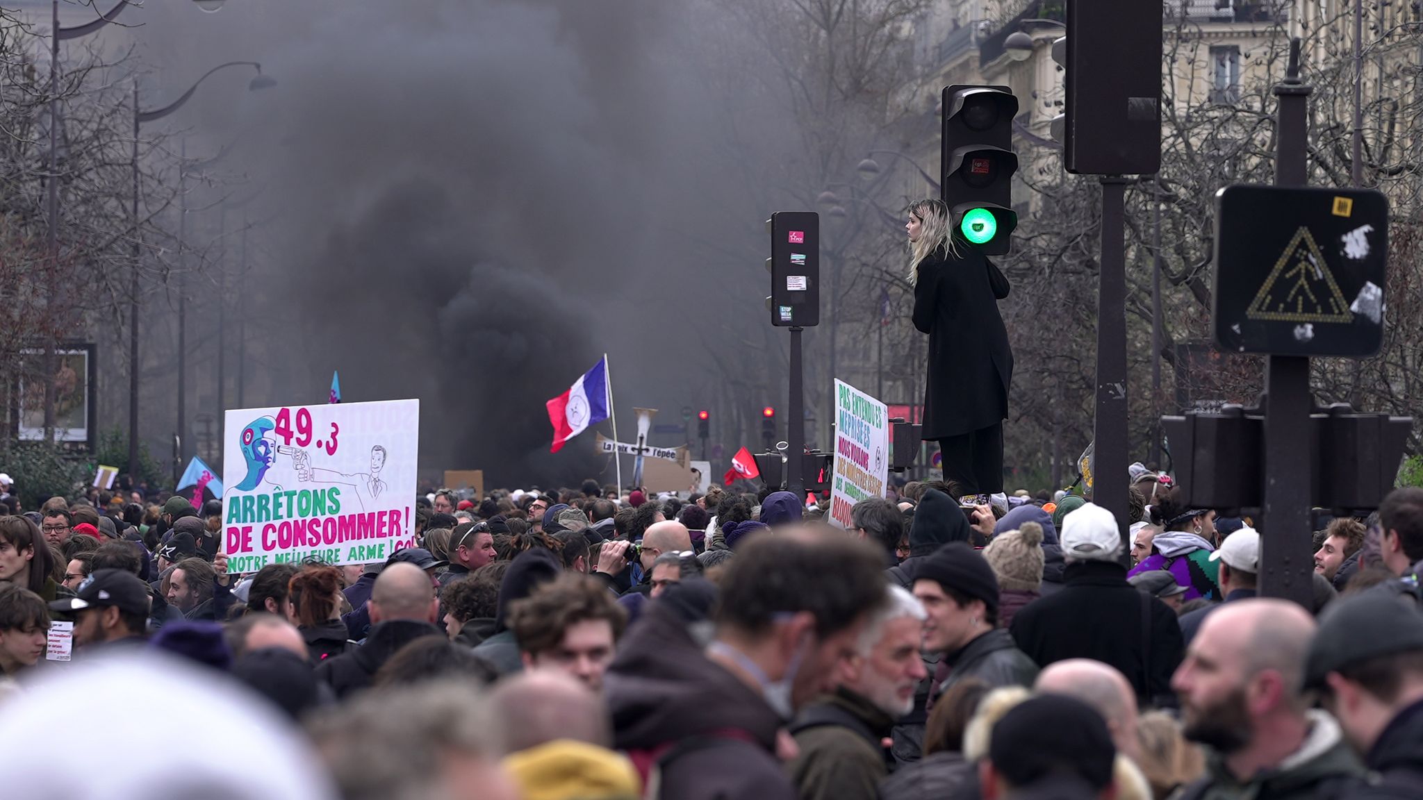The Paris pensions protests are fast becoming a major crisis for Macron ...