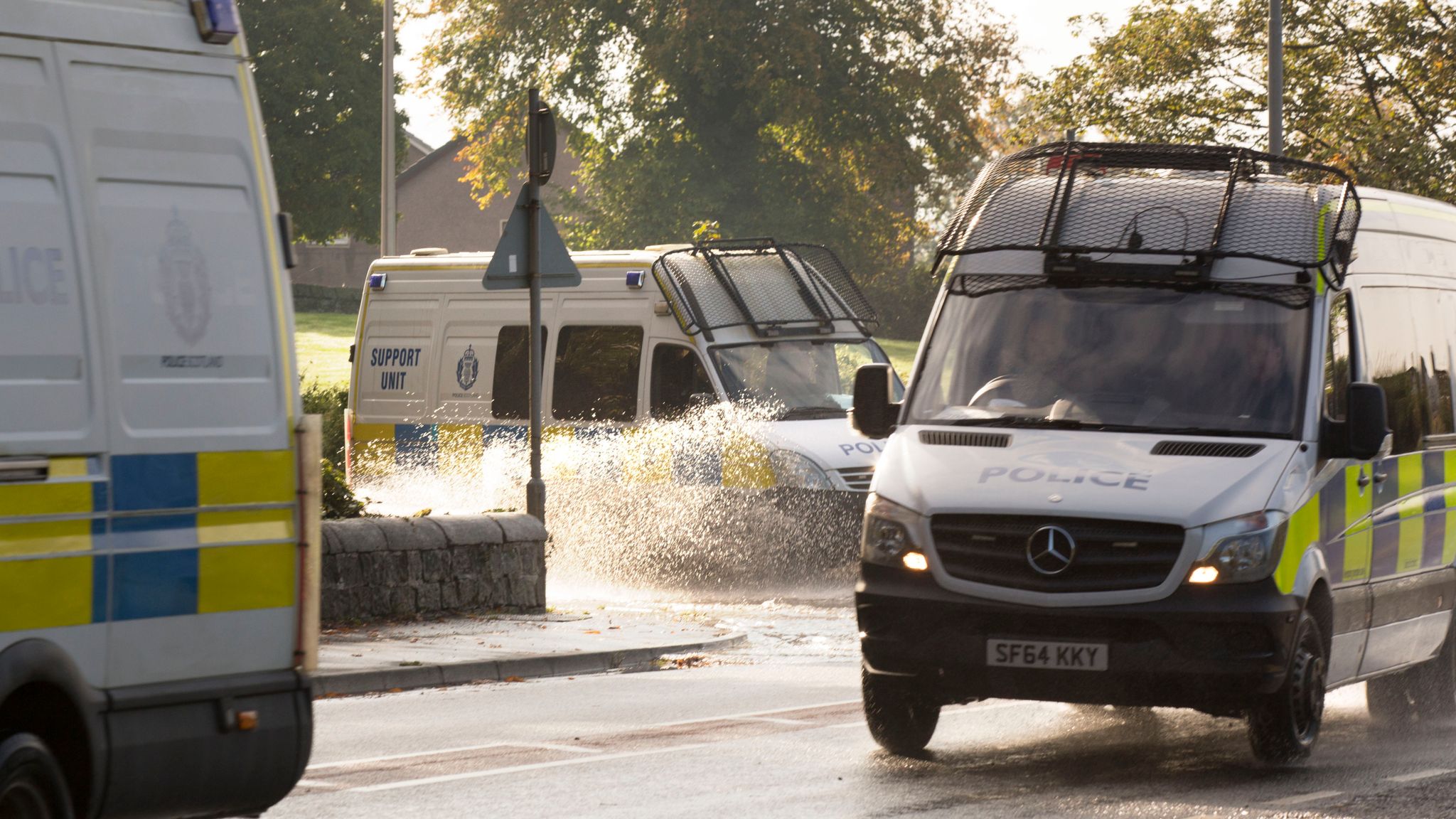 Clydebank attempted murder victim ran into takeaway for help after ...