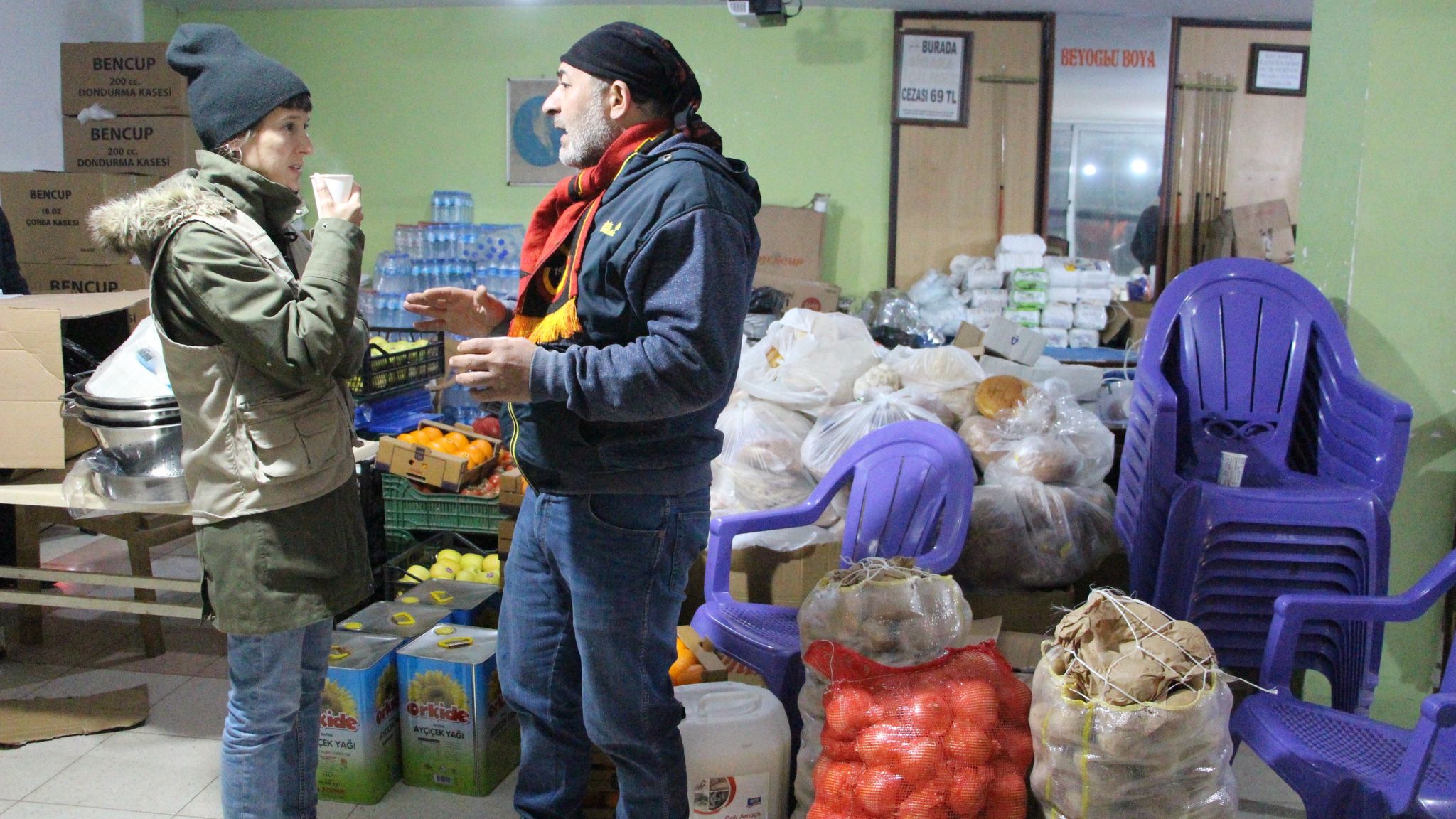 Turkey earthquake: Community kitchen near epicentre helps provide local ...