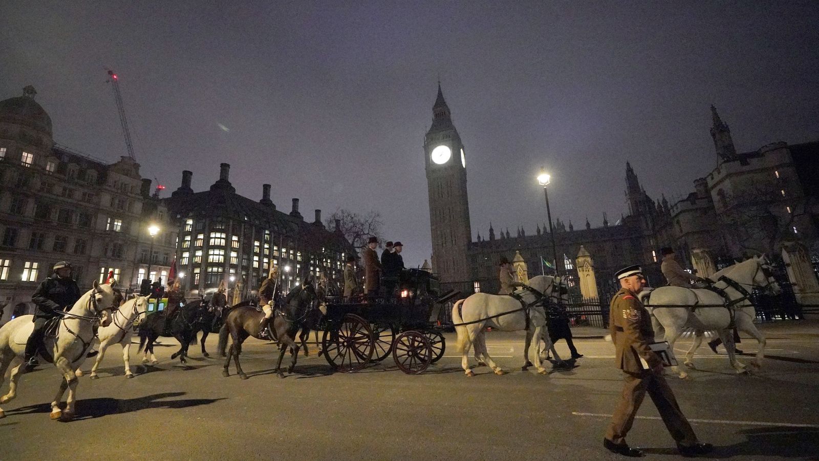 King's coronation: Sneak peek as midnight rehearsals held | UK News ...