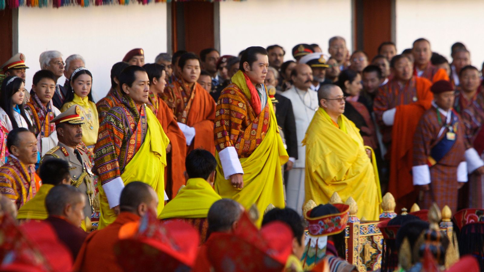 A raven crown for the Dragon King and a purification ceremony - how do ...
