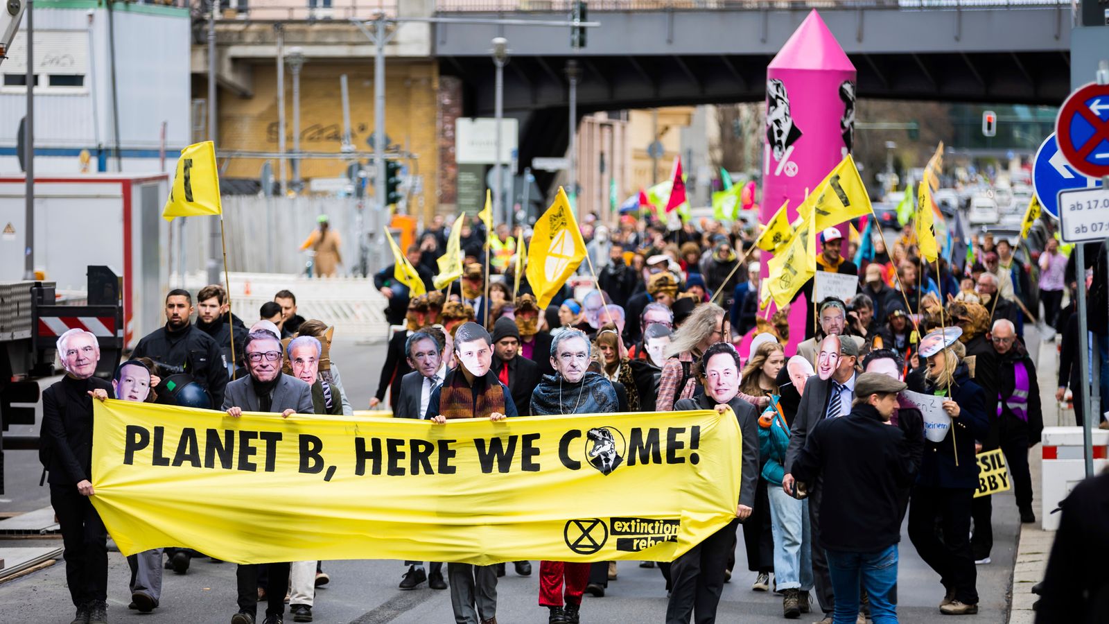 Extinction Rebellion threatens to step up protests if government doesn ...