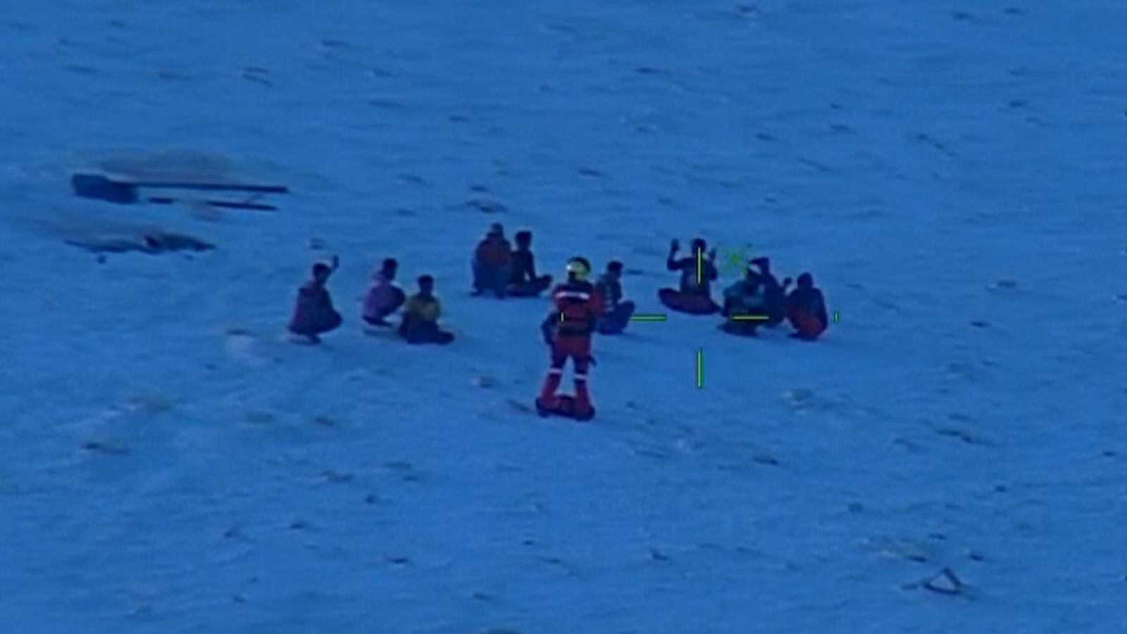 Australia: Fishermen are rescued after six days without food or water ...