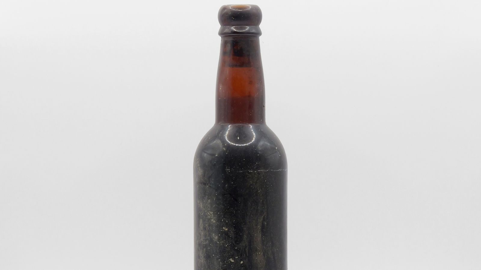86-year-old ale made for Edward VIII's abandoned coronation to be sold ...