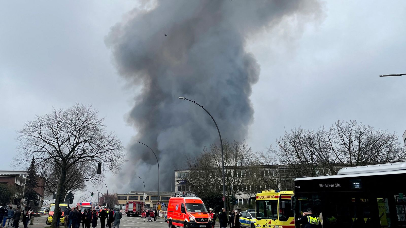 'Hazard' warning in Hamburg as cloud with possible 'chemical components ...