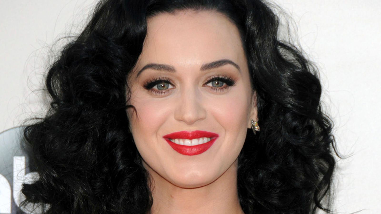 Katy Perry: US pop star loses trademark battle against fashion designer ...