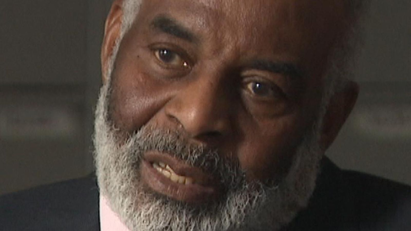 Stephen Lawrence's father says he will 'never forgive the police' on ...