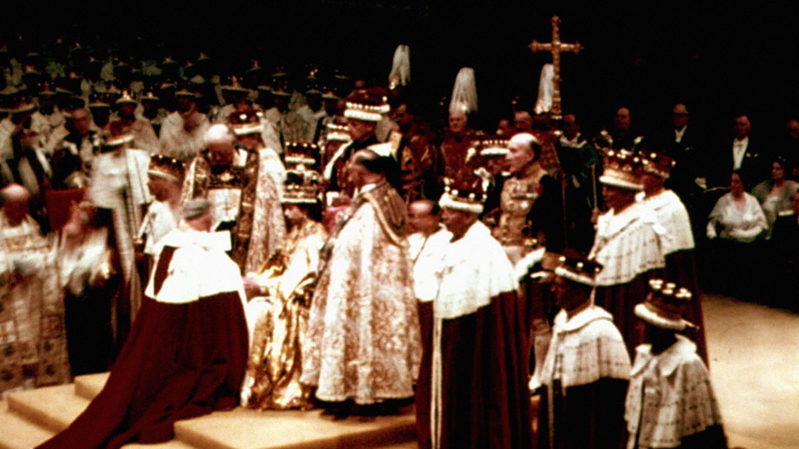 Coronation will include invite to public to swear allegiance out loud ...