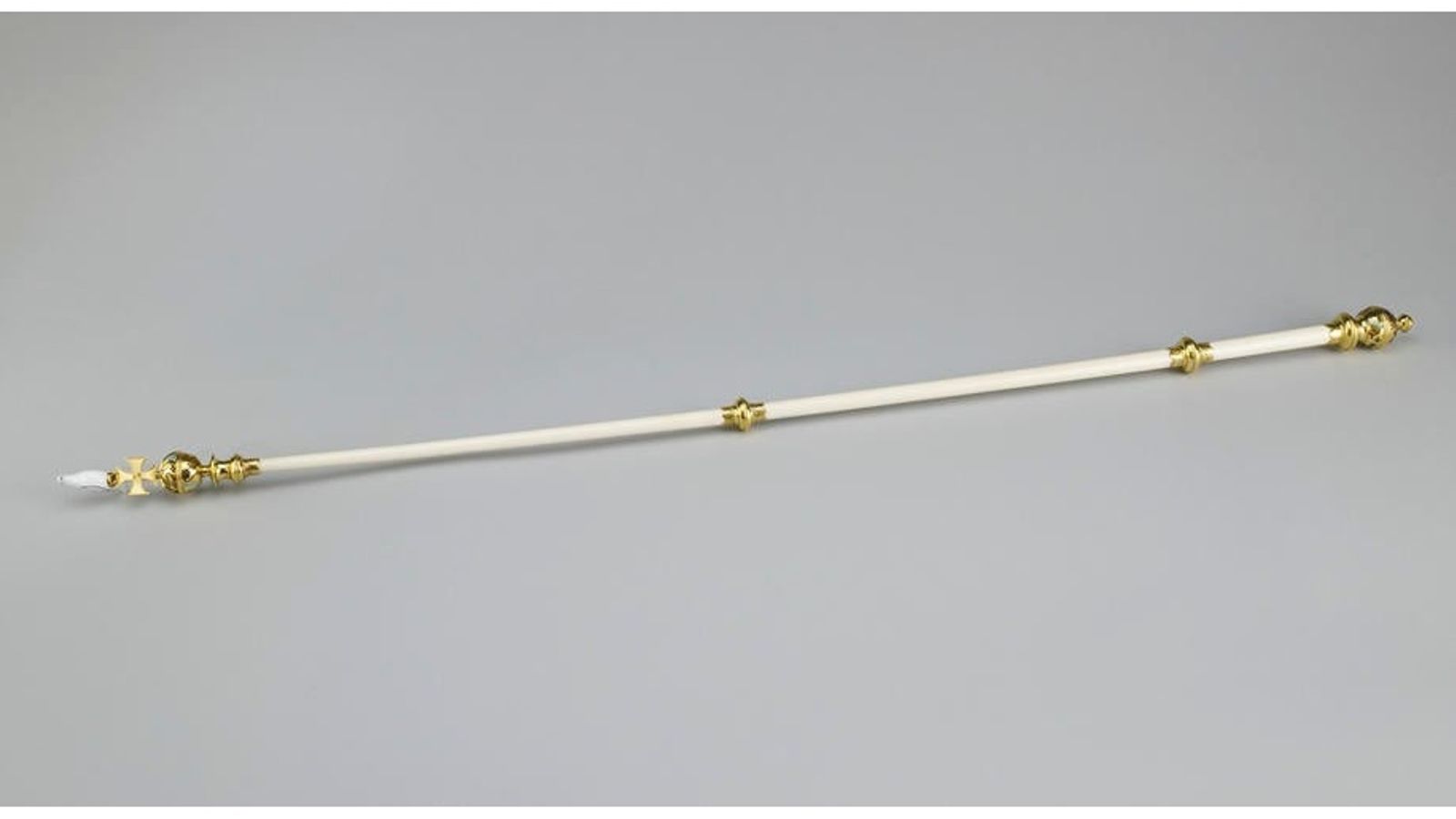 Coronation: 11 symbolic things the King and Queen will wear and hold ...