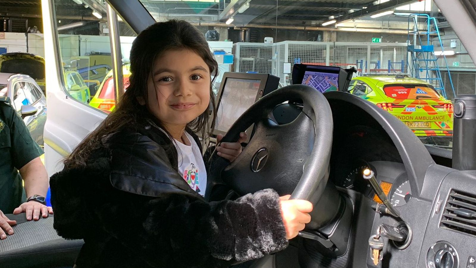 Girl, 5, recognised for her bravery after calling 999 when her mum ...