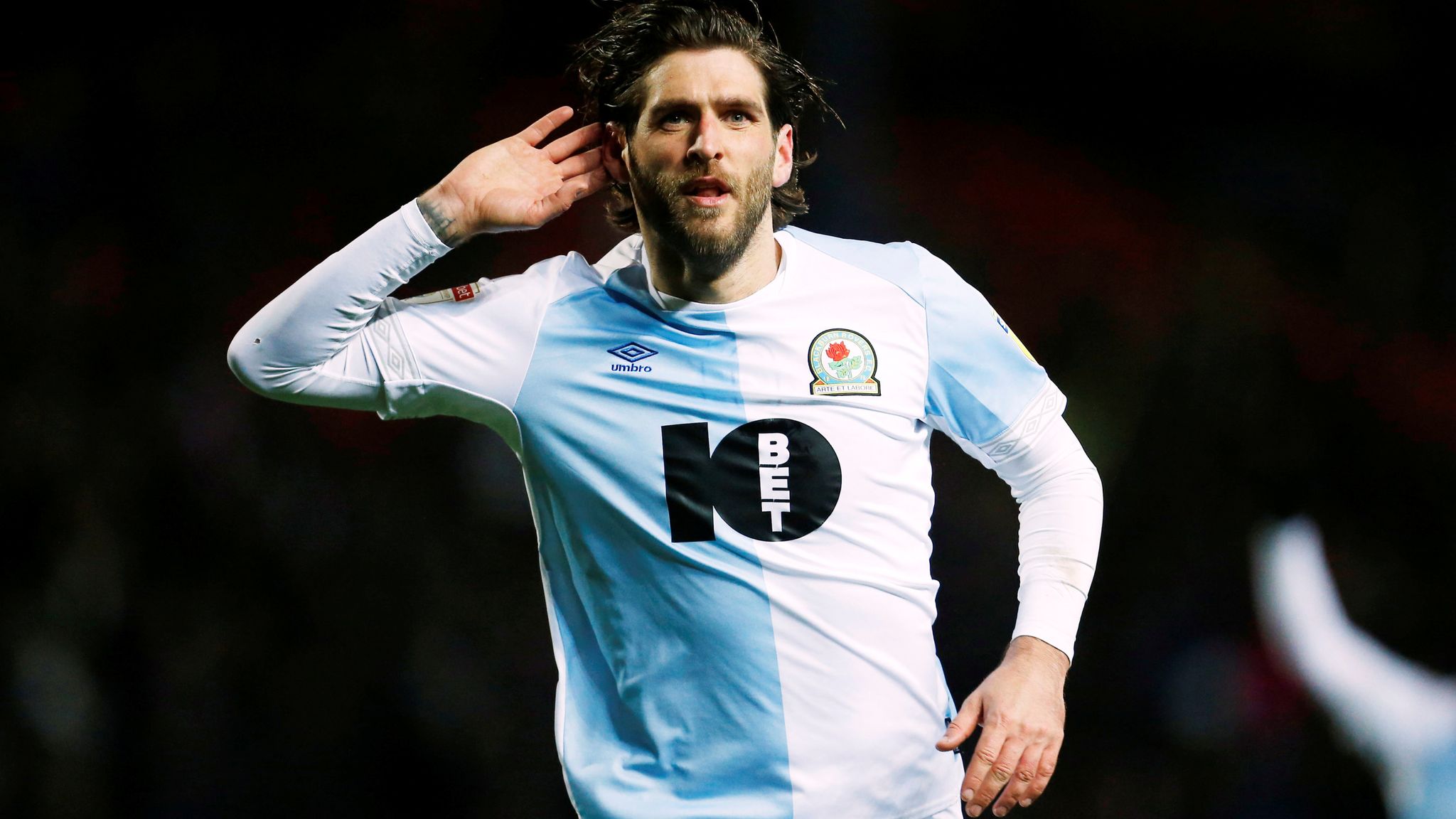 Danny Graham: Video shows ex-Premier League footballer crash car into ...