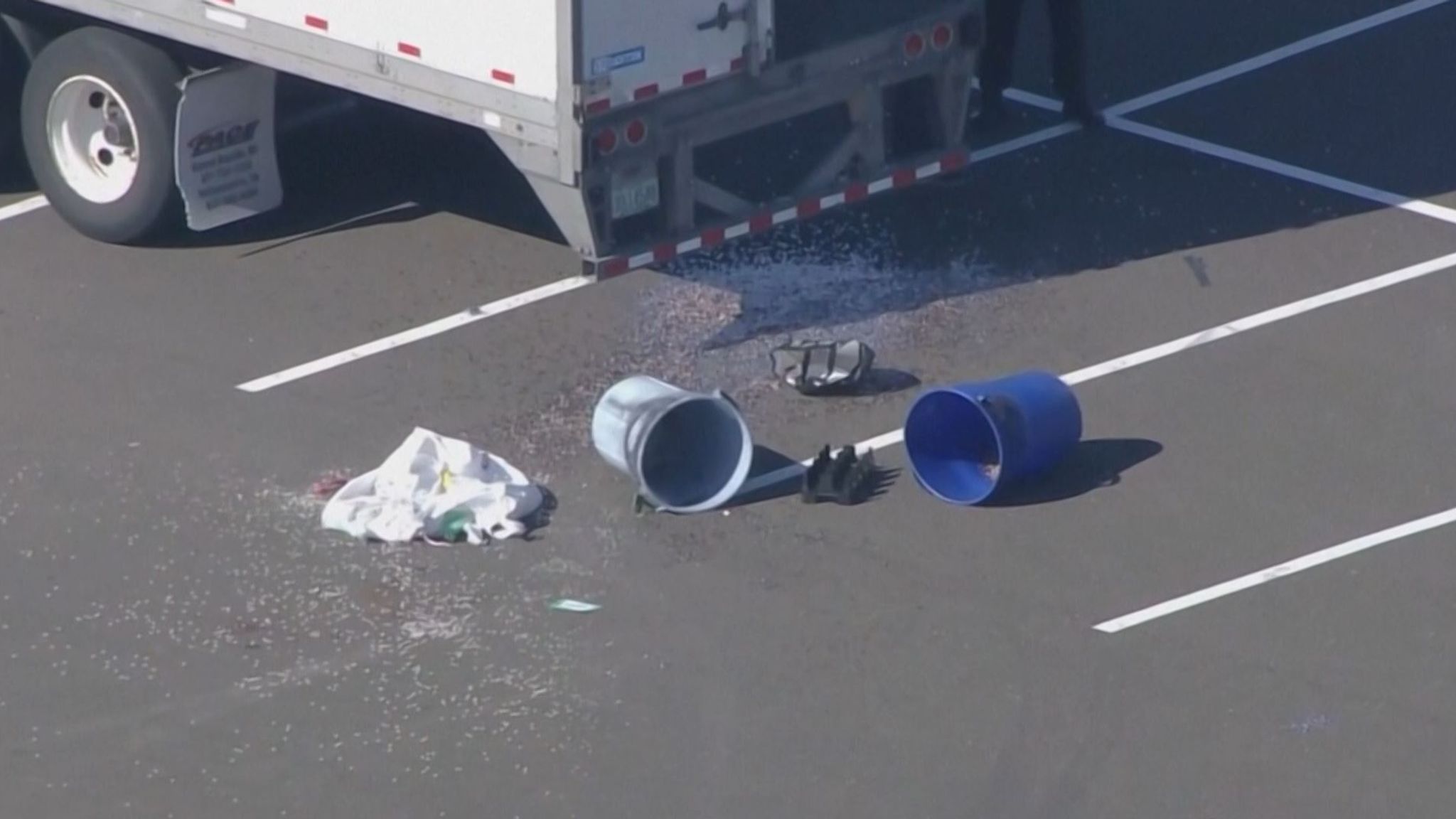 Dime and dash: Thieves steal $100,000 worth of coins from a truck | US ...