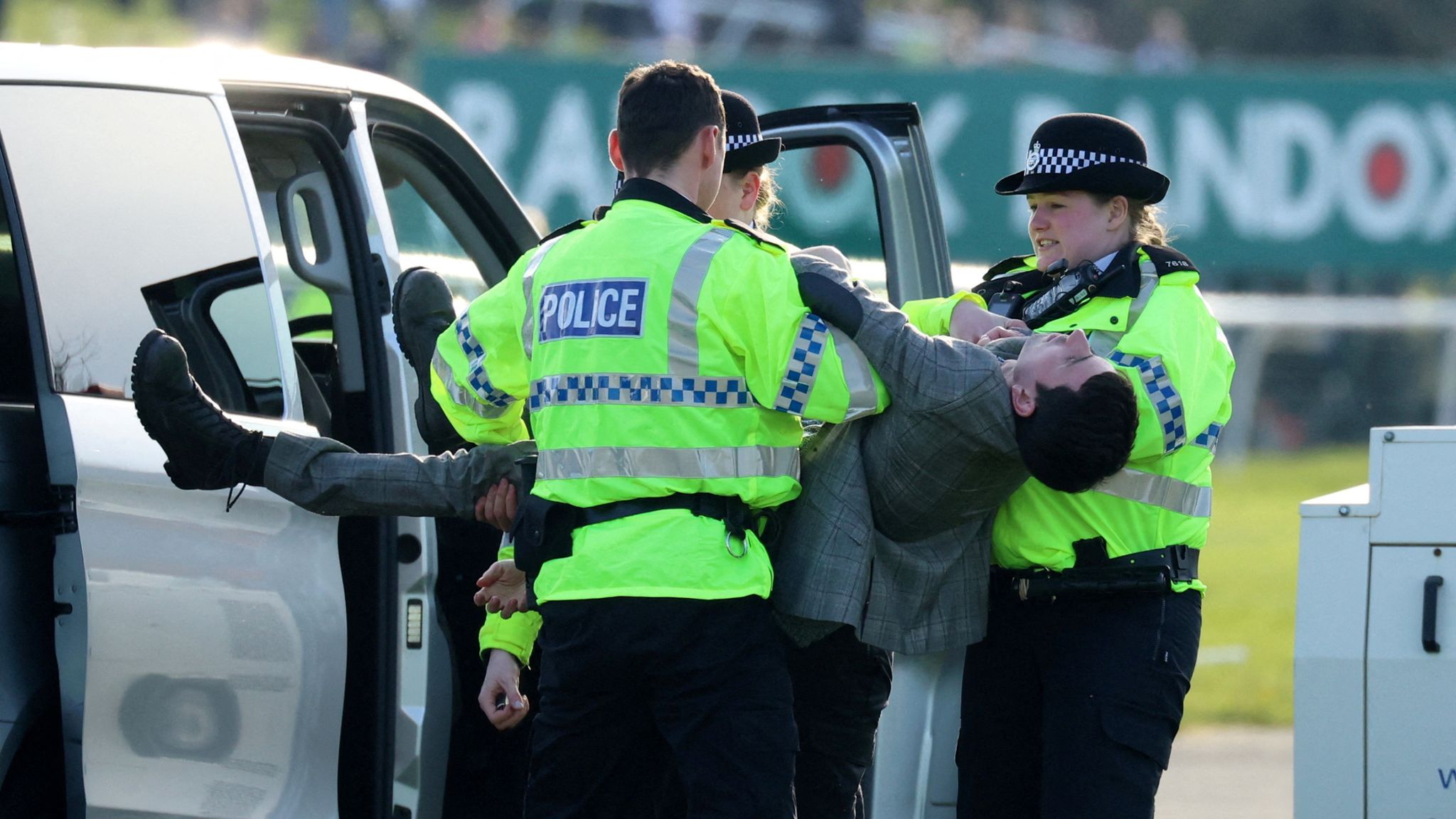 Grand National 'a disgrace': Animal rights groups call for jump racing ...