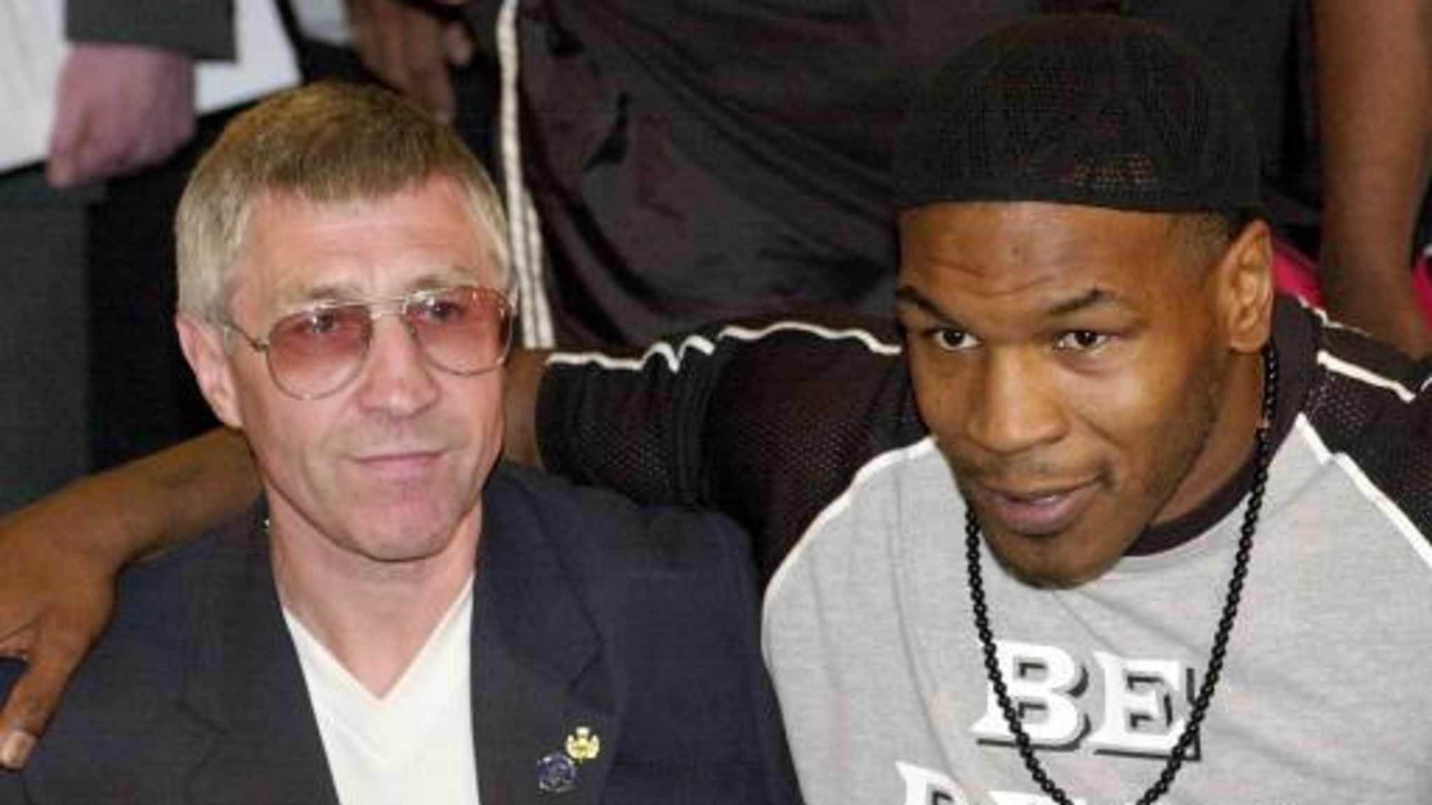 Former world champion boxer Ken Buchanan dies | UK News | Sky News