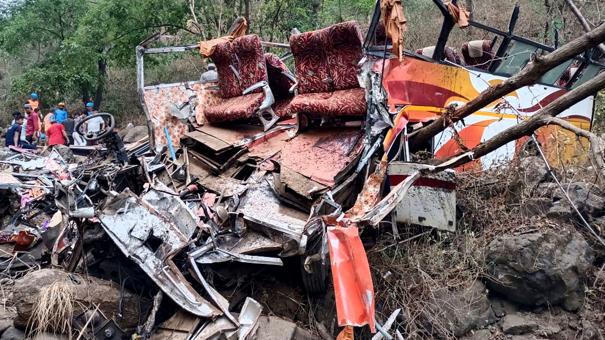 Thirteen dead in India after bus carrying musicians falls into gorge ...