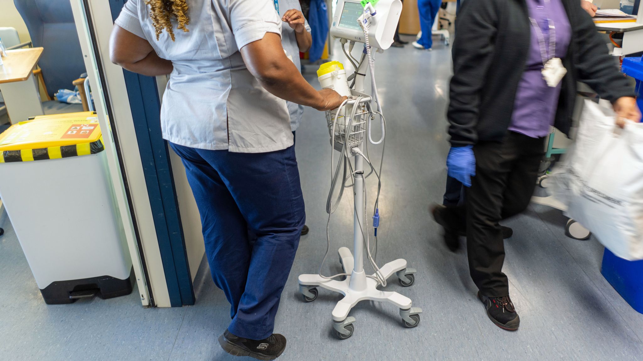 Britain sees surge in migration despite Brexit - as skilled workers ...