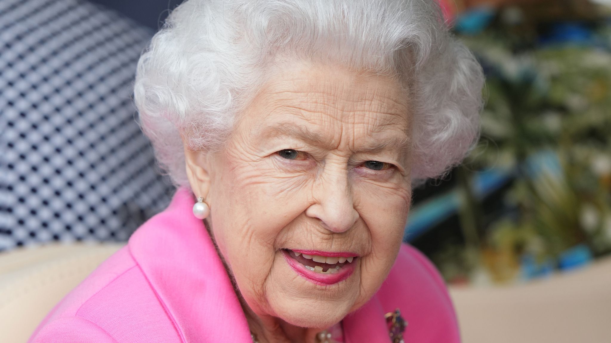 Former top aide of Queen Elizabeth II to lead new memorial committee ...