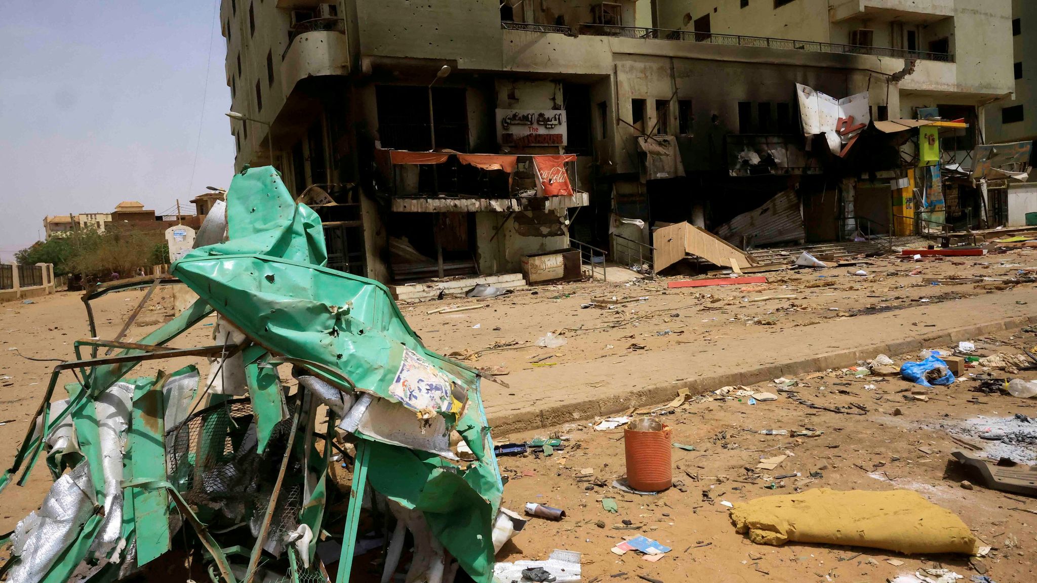 Sudan ceasefire extended as remaining Britons told to head to airfield 'quickly' by foreign ...