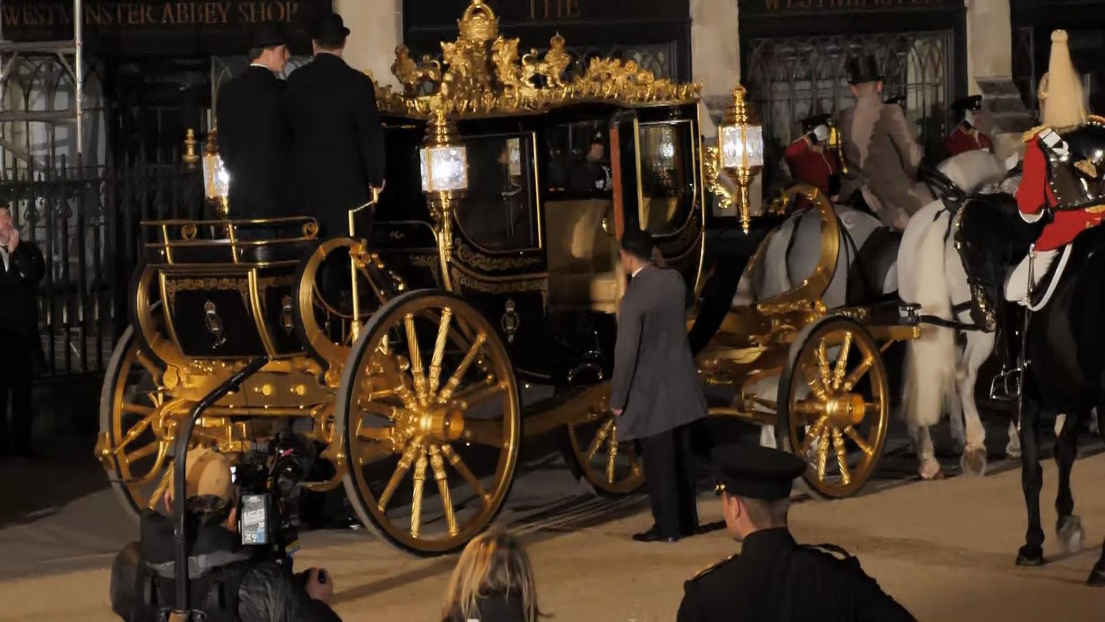 King's coronation: Royal coach sighted outside of Westminster Abbey ...
