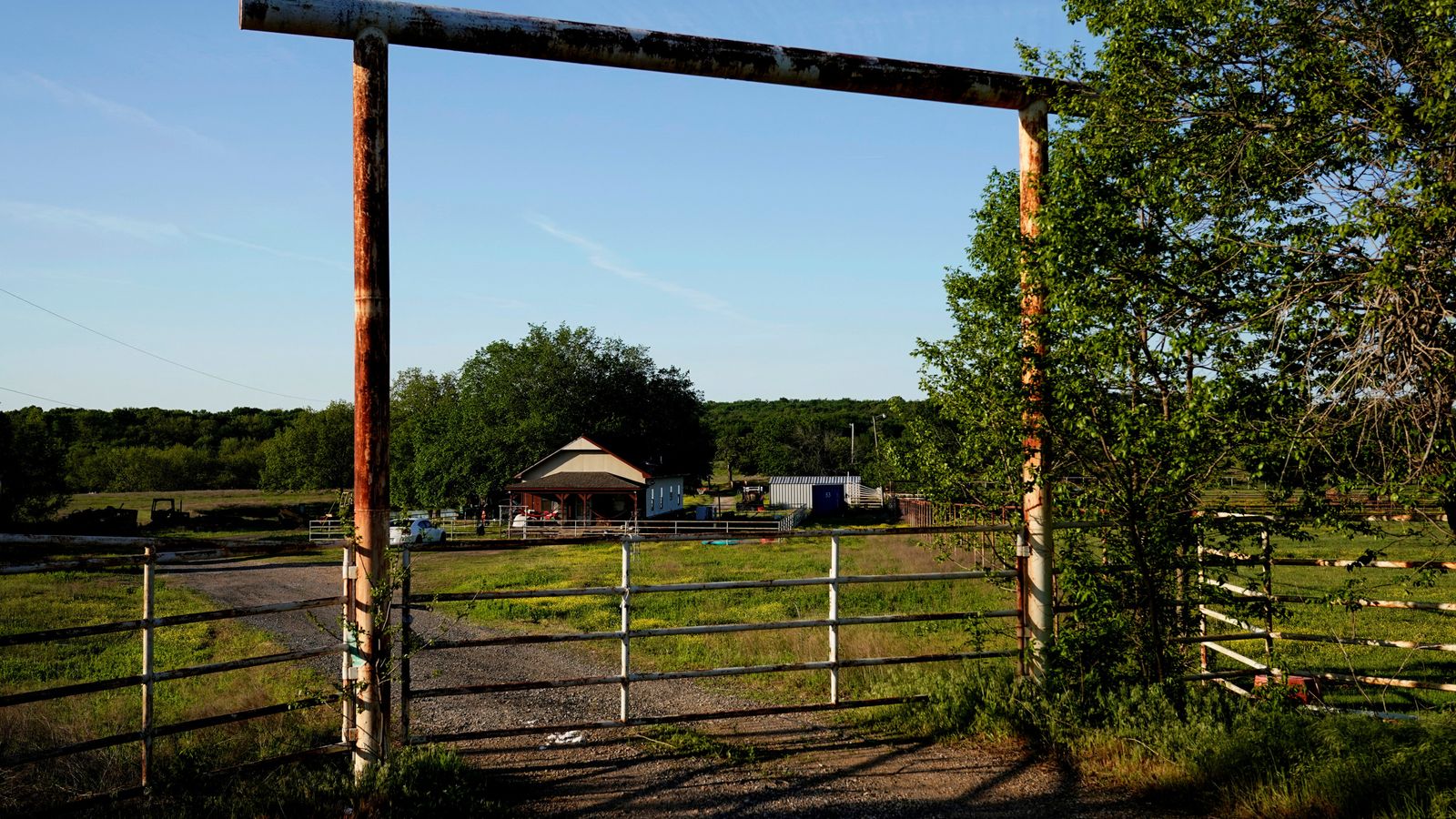 Seven bodies found in Oklahoma search for missing teenagers were shot ...