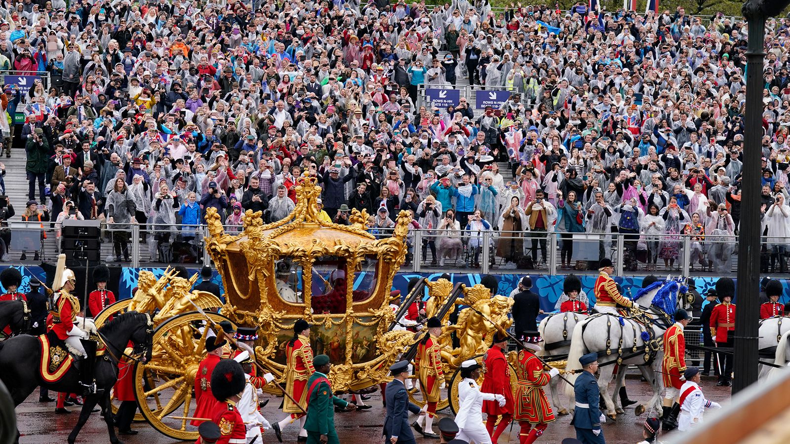 The King crowned by Archbishop of Canterbury in historic coronation at ...