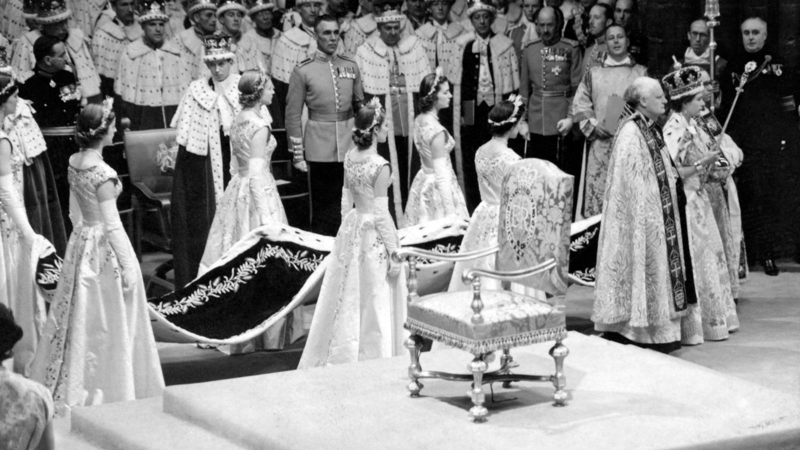 King's coronation: Moments that mirrored Queen Elizabeth II's ceremony ...