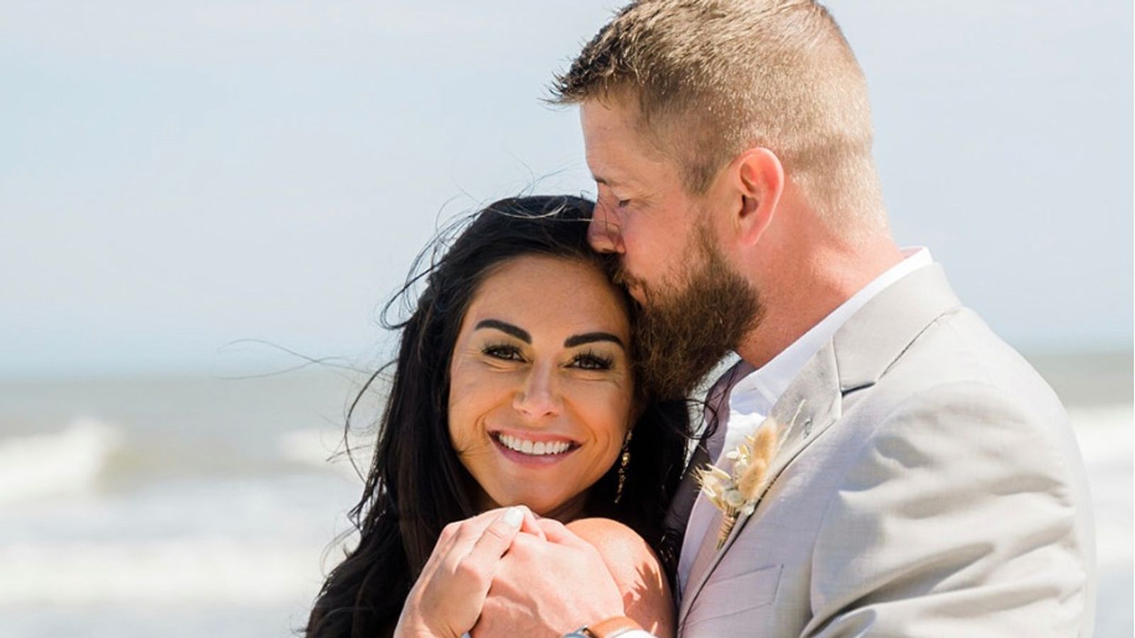 Groom whose wife was killed in wedding day golf cart crash plans ...