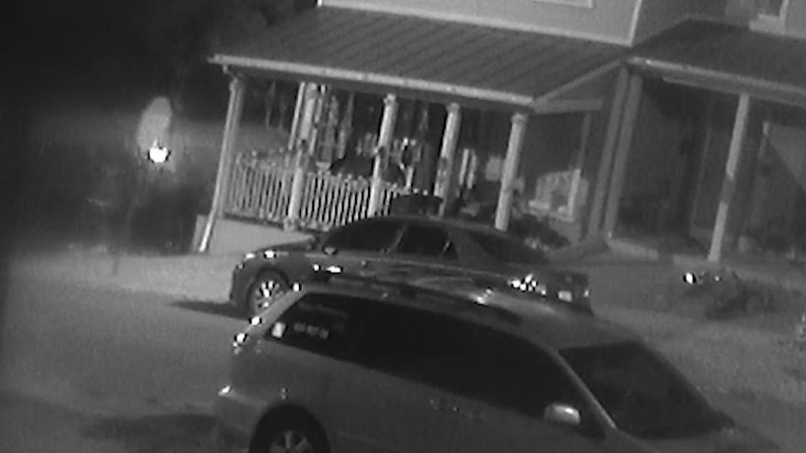 Virginia: CCTV shows moment multiple suspects fire shots into a home ...