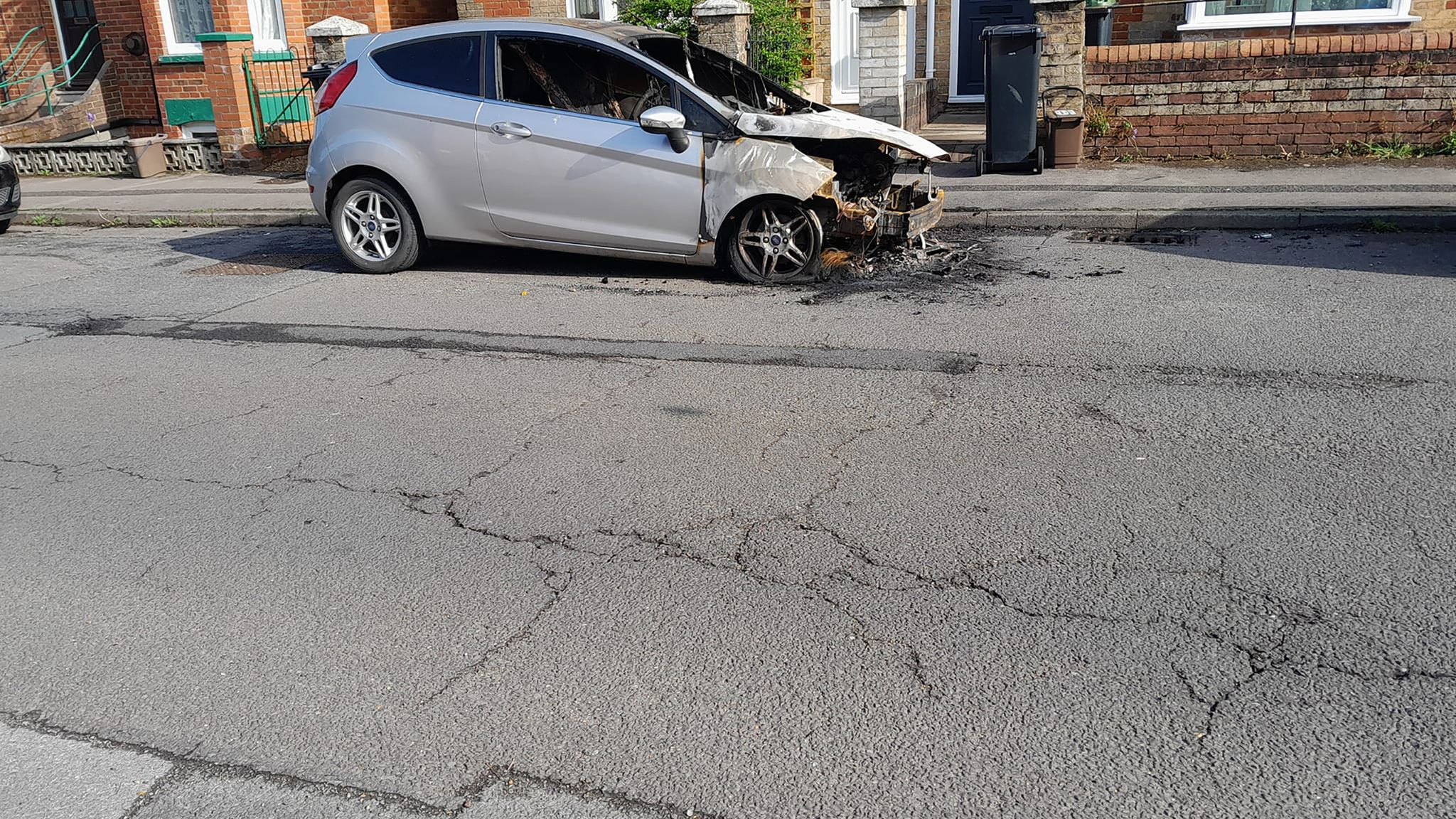 Dorset streets 'like a warzone' as 12 cars set on fire overnight | UK ...