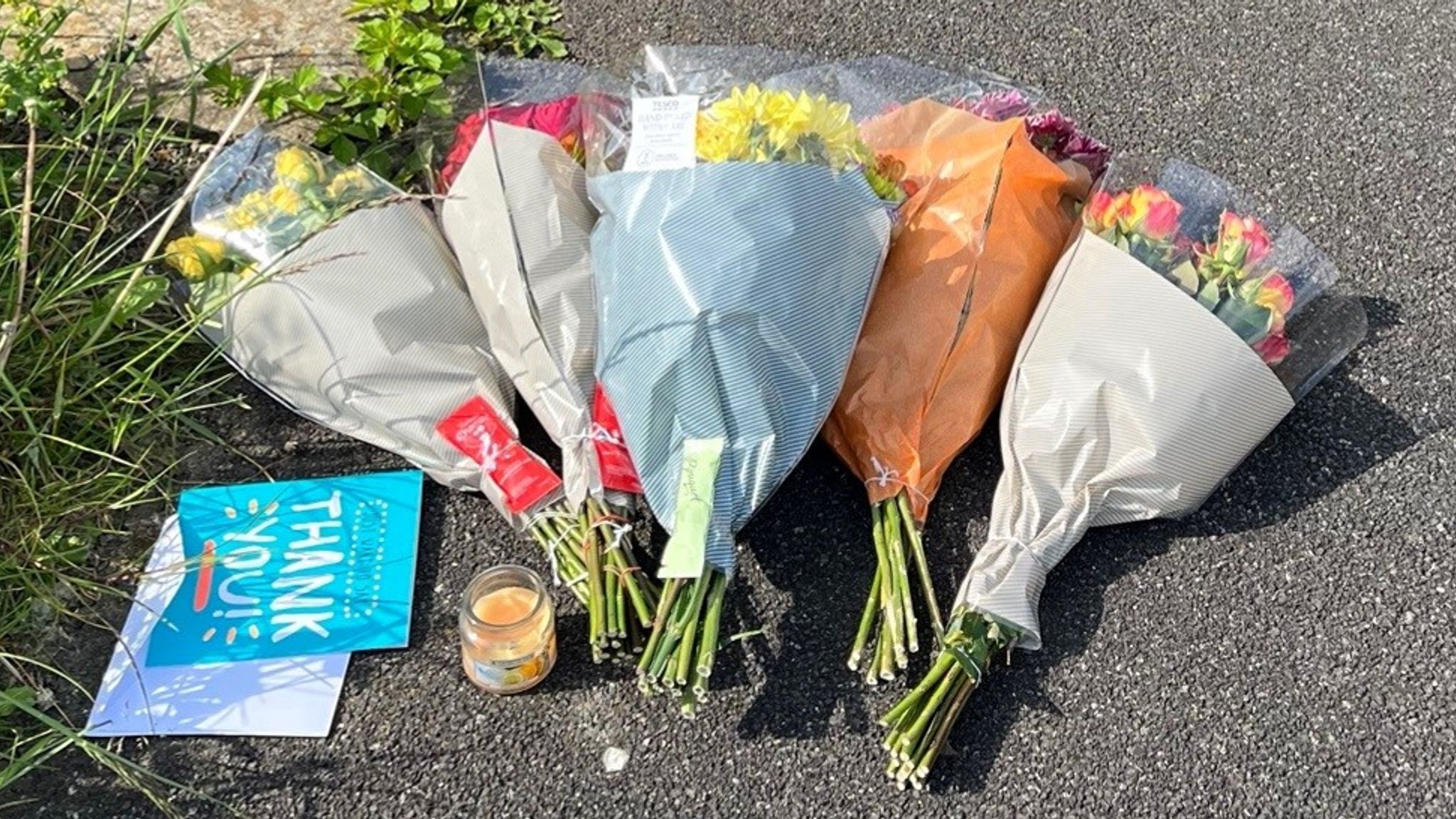 Huddersfield double murder probe: Police name mum-of-four and man found ...