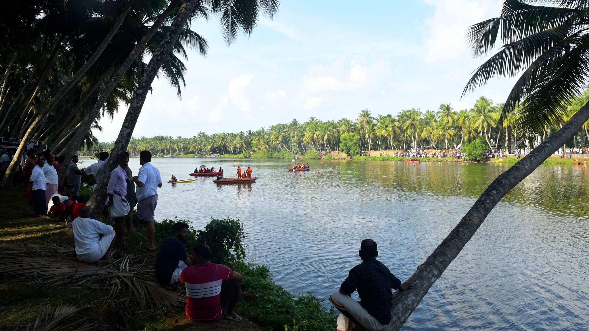 At least 22, including children, drown after boat capsizes in India ...