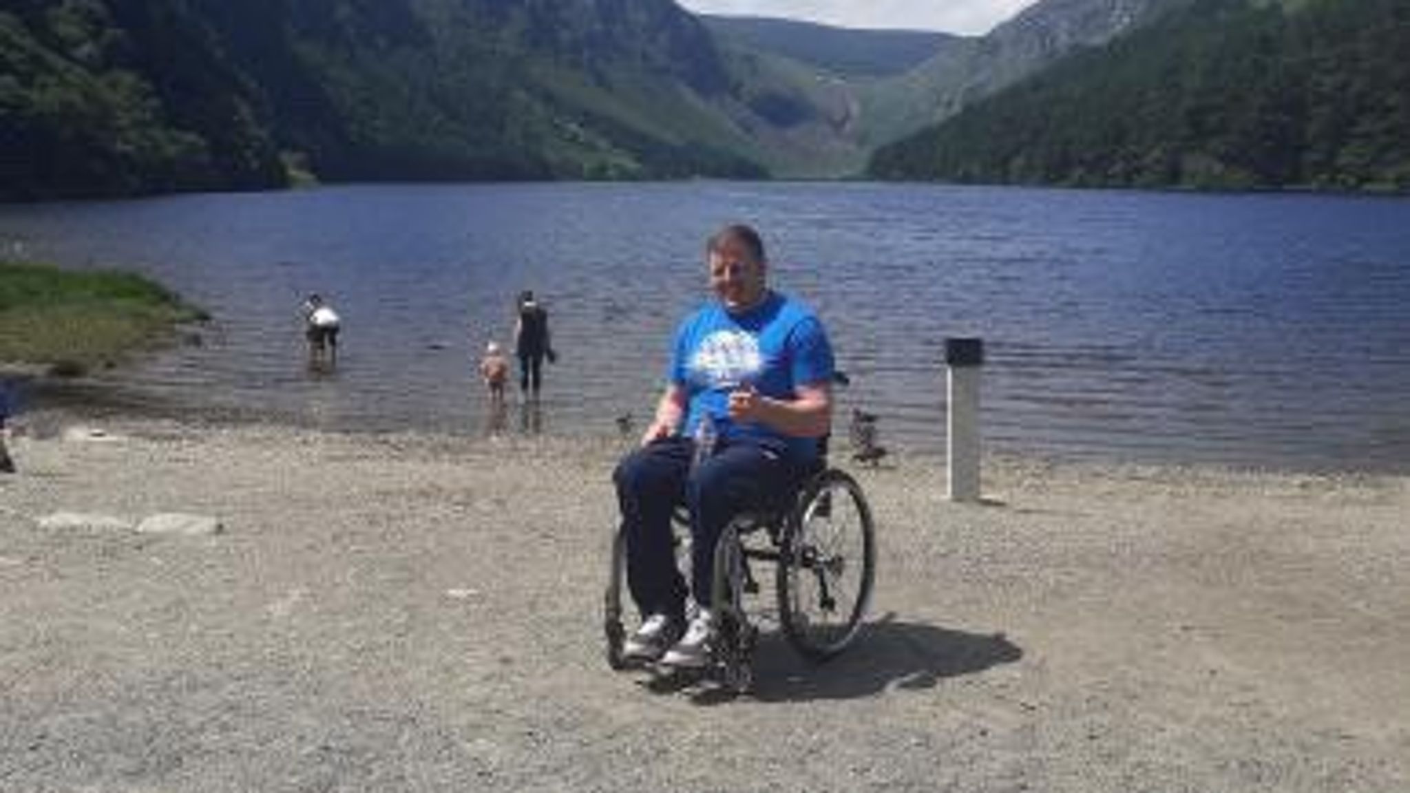 Desperate Ryanair passenger in wheelchair 'decided to crawl off' flight ...