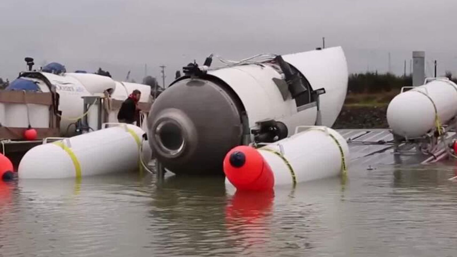 Missing sub: 'Debris field' discovered within search area near Titanic ...