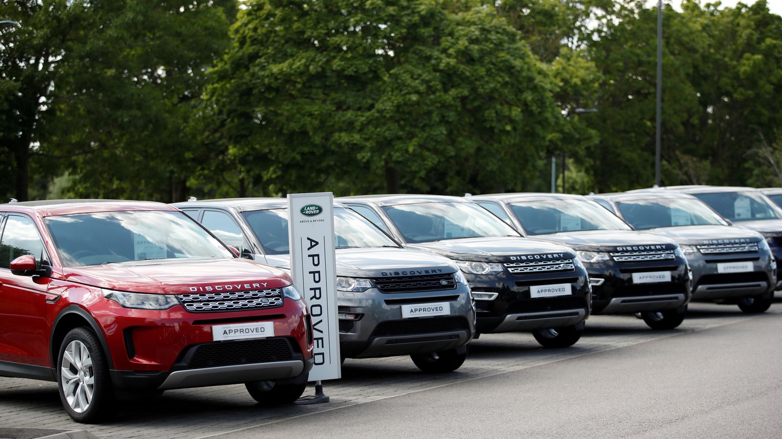 Jaguar Land Rover owner investment in electric vehicle battery plant in ...