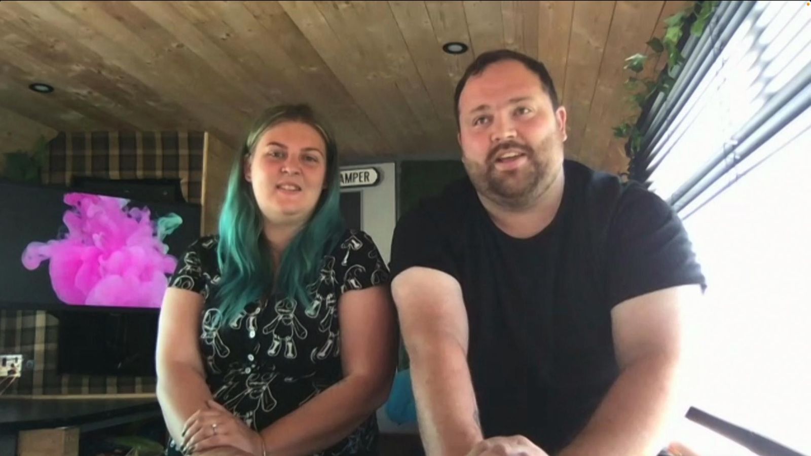 Cost of living crisis: Family-of-six converts double-decker bus into ...