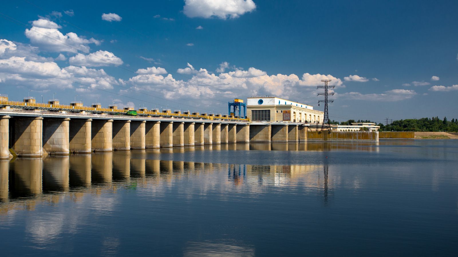 Ukraine war: Explosives most likely cause of dam collapse, experts say ...