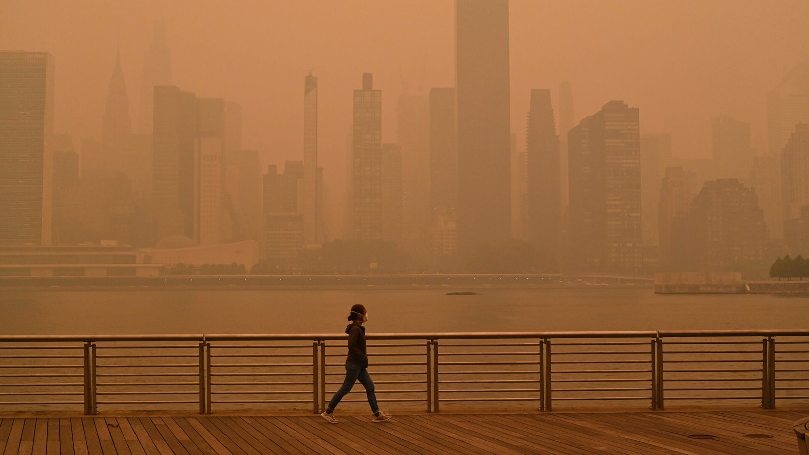 New York Enveloped In Thick Smog As Wildfires Burn In Canada News UK New York Enveloped In Thick Smog As Wildfires Burn In Canada News UK