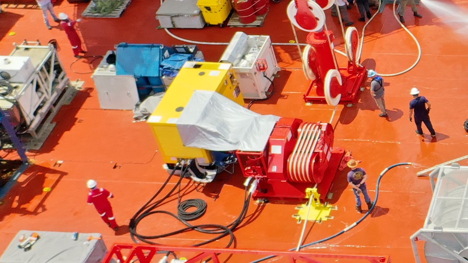 Titanic sub search continues as half the rescue boats still on way ...