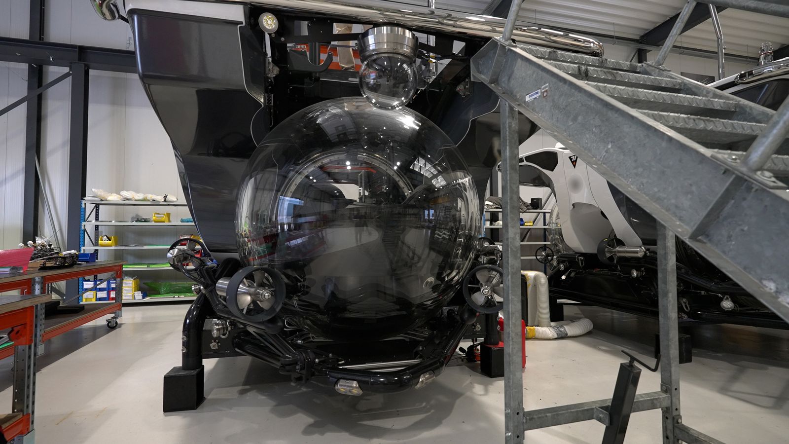 Titanic sub search: How a fully-certified submersible differs from ...